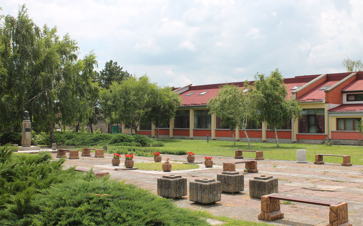 У одељење Гимназије на русинском за сада шест до осам ученика | Руске слово